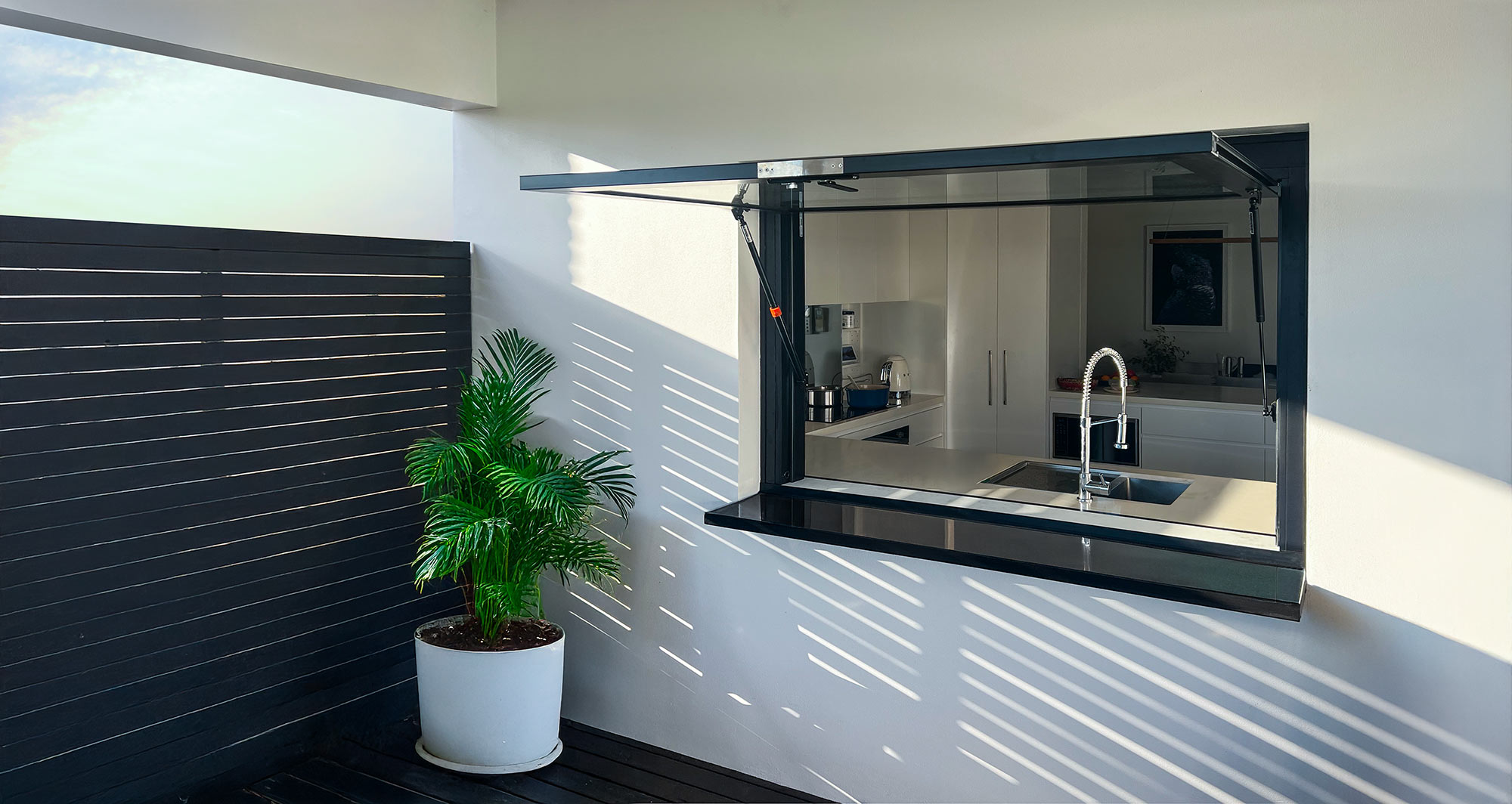 Alumiere Gas Strut Window - Stegbar